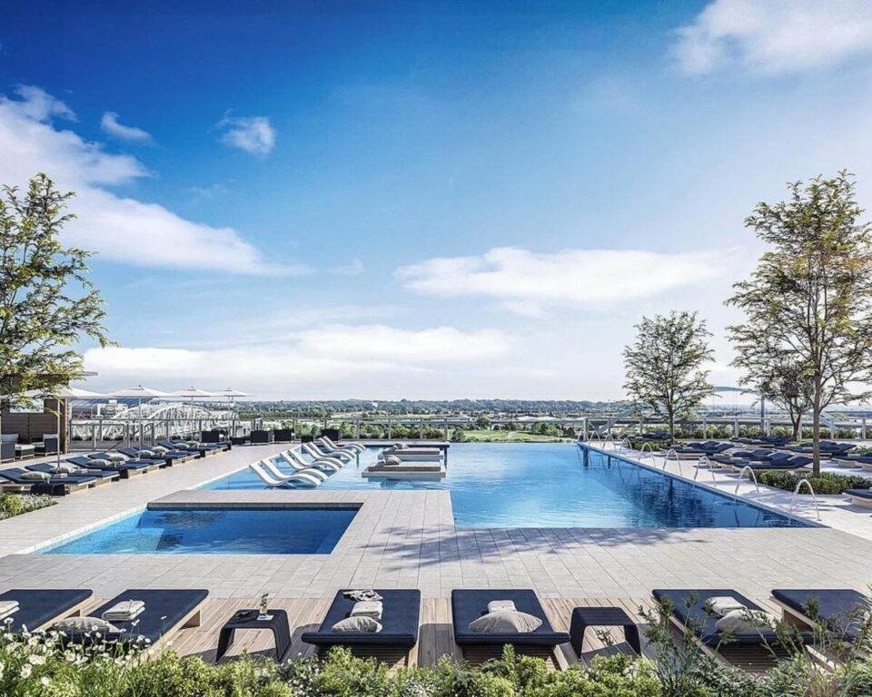 24 Nashville Hotels With A Rooftop Pool - A One Way Ticket